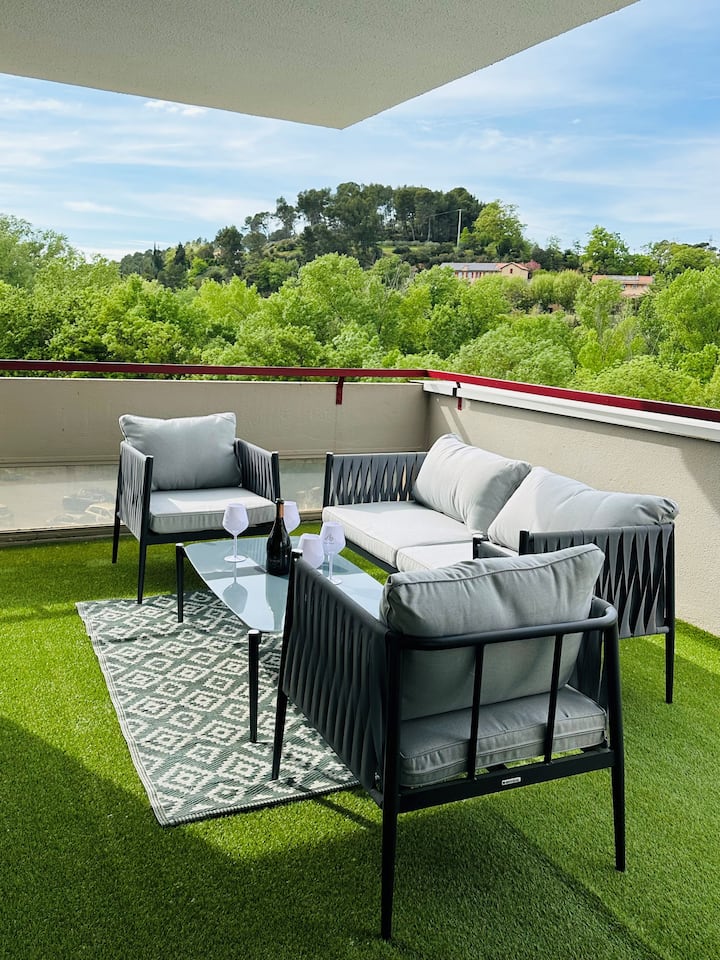 T2 Cosy • Clim • Terrasse & Parking Gratuit - Aix-en-Provence