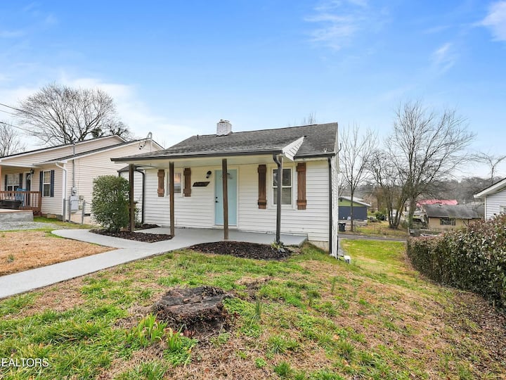 Urban Nest In West Knoxville - Knoxville, TN