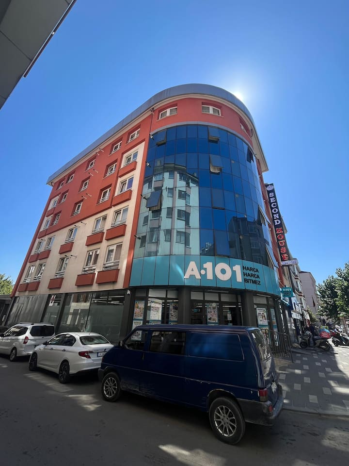 Boluda Ki Eviniz 2+1 - Berk