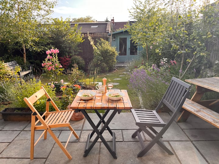 Charming Garden Home In The City - Bristol