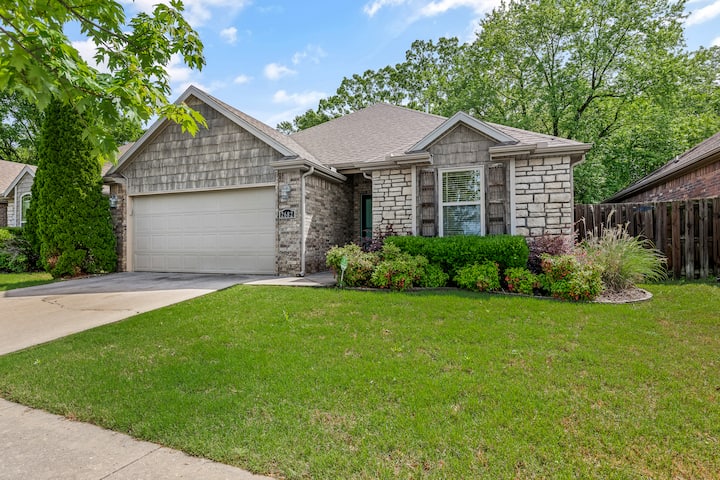 Cheery 3bed Close To Hospital - Fayetteville, AR