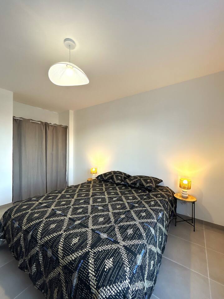 Modern Serenity Villa - Orléans