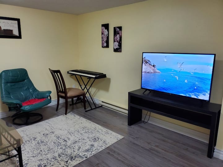 Charming Moncton Guest Room - Moncton