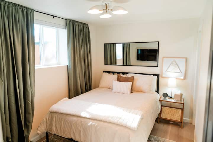 Stay At The Cozy Lofts At Arno! (Unit A) - Albuquerque, NM