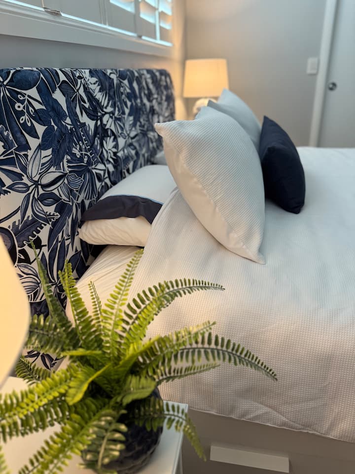 Blue Bee Cottage - Brand New Home! - Russell Island
