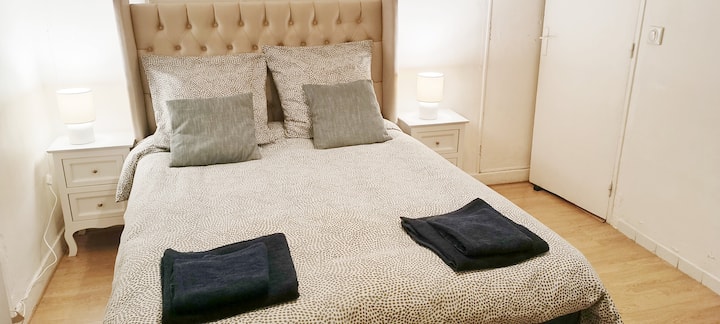 Bel Appart Entier 2 Pièces à Paris  Saint Georges - Paris