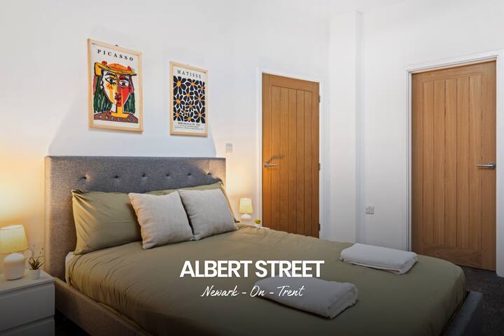 Bright & Spacious Home | Free Parking | Sleeps 5! - Newark-on-Trent