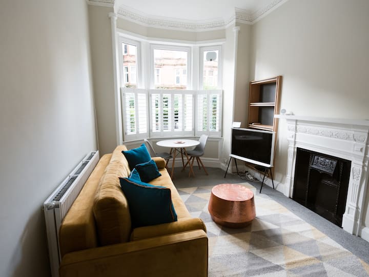 Stylish & Super Subway Location - Glasgow