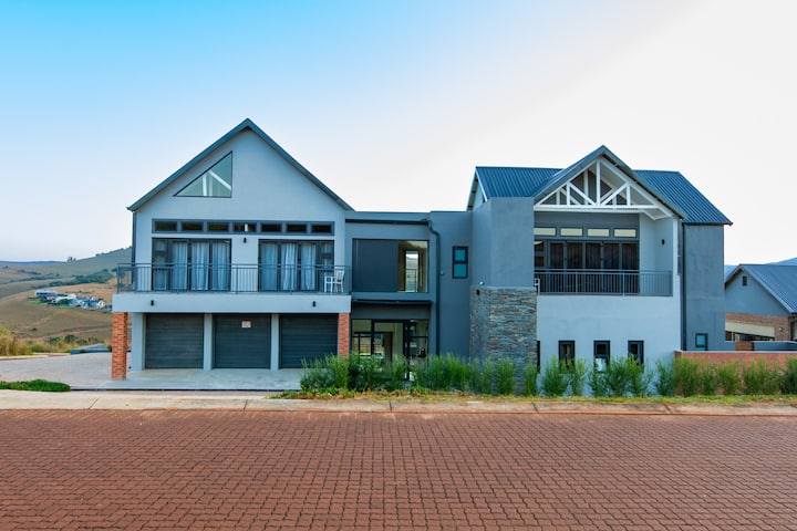Mi Casa Su Casa Dullstroom Villa Sleeps 12 - Dullstroom
