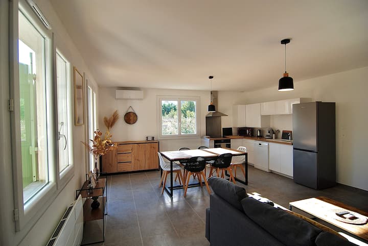 Bel Appartement De Quartier, Terrasse Et Jardin - Montélimar