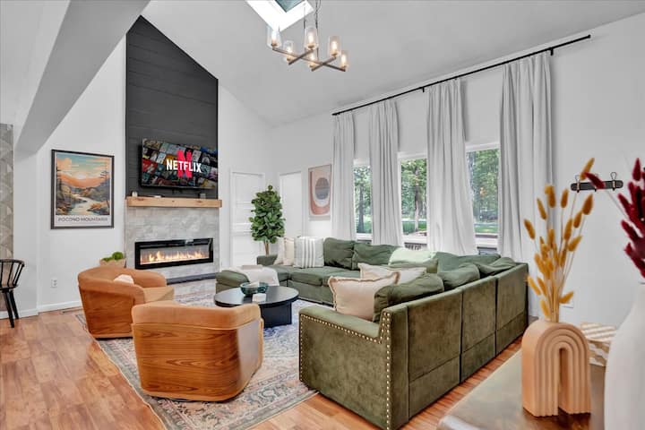 Snowy Getaway Near Camelback:jacuzzi+firepit+games - Stroudsburg, PA