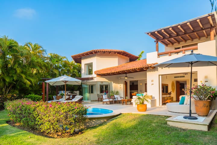 An Exquisite 2 Level 4 Bed Villa - Punta Mita
