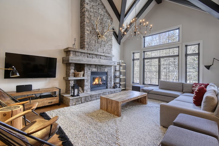 Panache 634 Ski-in/out Resort With Private Hottub - Mont-Tremblant