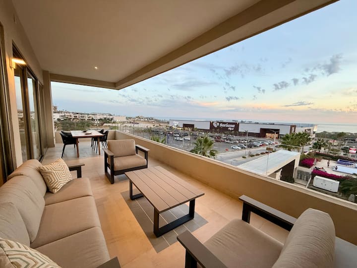 Bright And Spacious Arch View Condominium - Cabo San Lucas