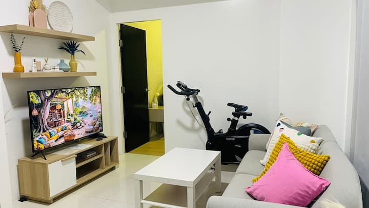 81nb Stylish 2br Unit Across Naia T3, Wifi,netflix - Aéroport Ninoy Aquino (MNL)
