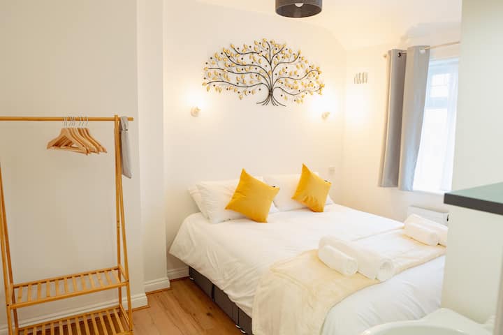 Modern 2 Bed Bromley House - Eltham - London