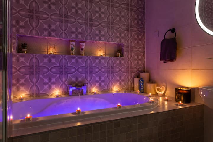 Bradford: Luxury Central Apartment With Jacuzzi! - Bradford