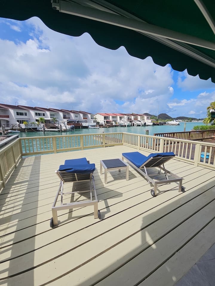 Modern Waterfront Villa Sleeps 5 - Antigua and Barbuda