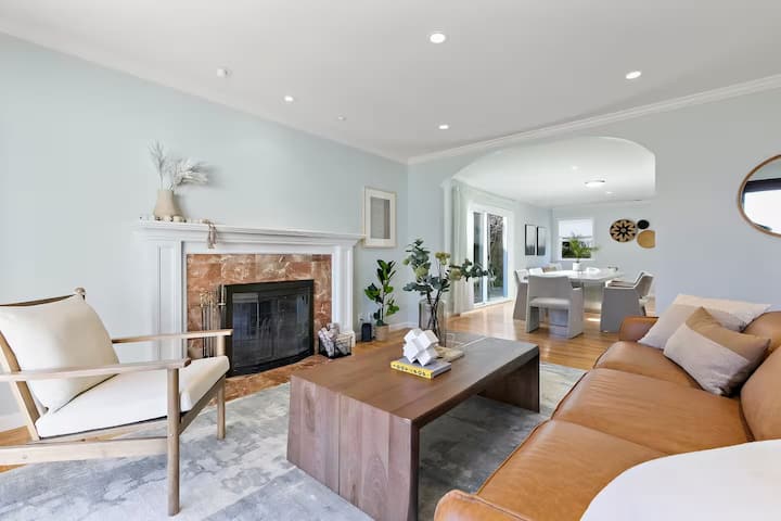 Elegant And Inviting Home In Rwc - San Carlos