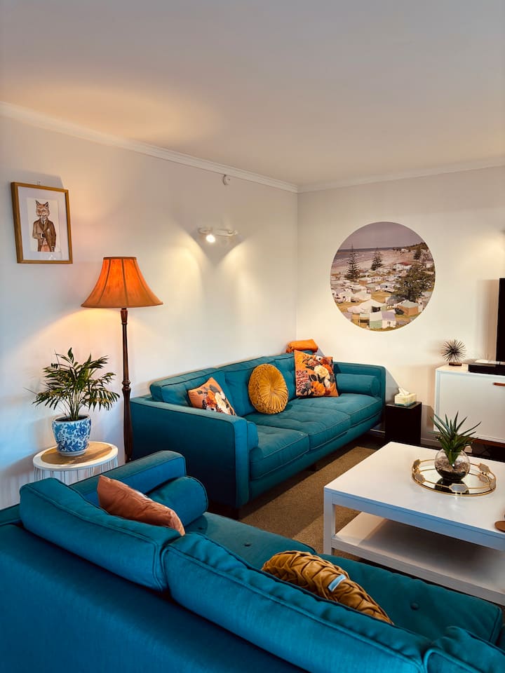 Walk To The Beach And Shops - Iconic Percy Road. - Papamoa