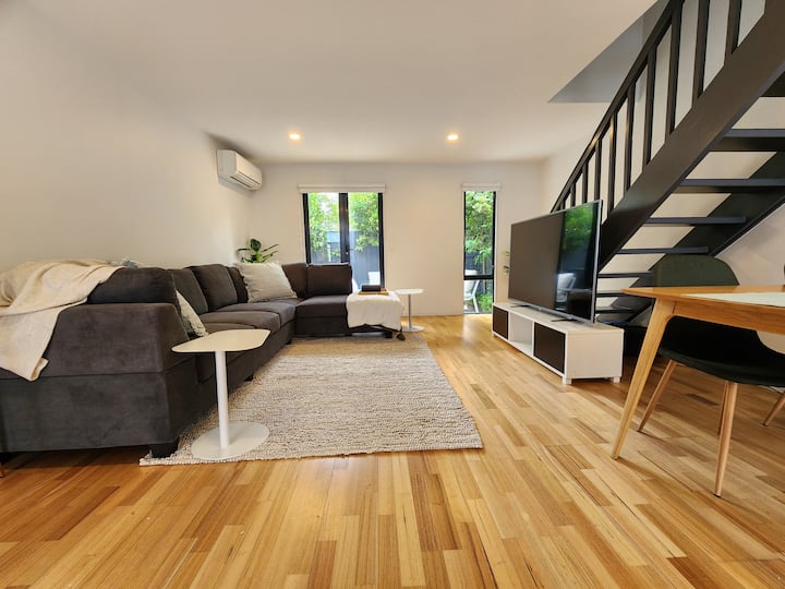 Park & Central City Spa-pool Escape - Christchurch