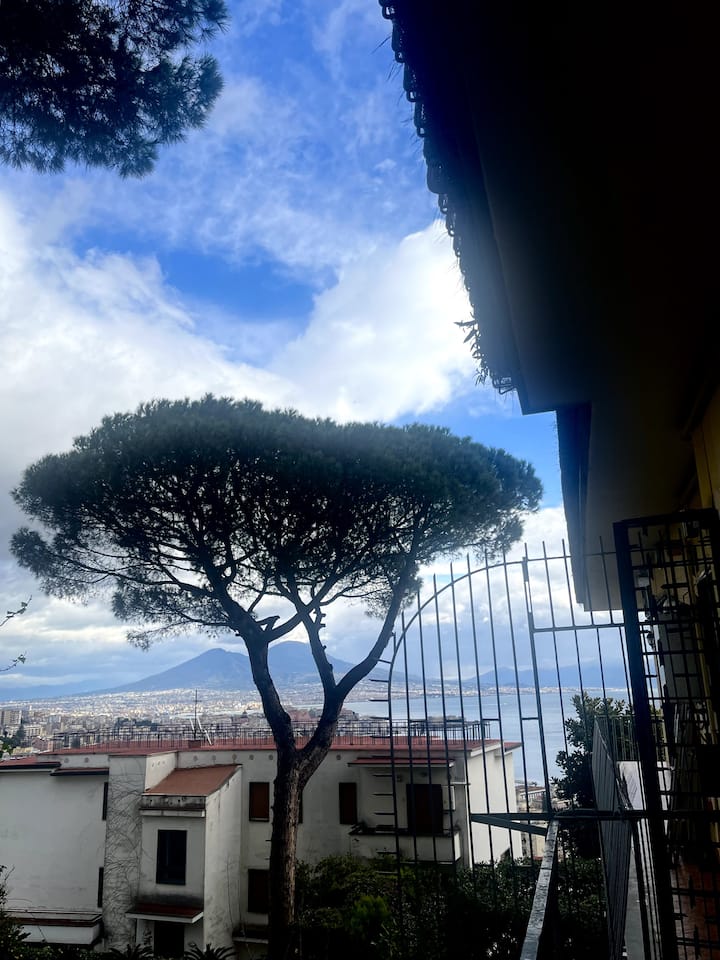 Casa Pino: Tra Chiaia E Vomero Con Posto Macchina - Naples