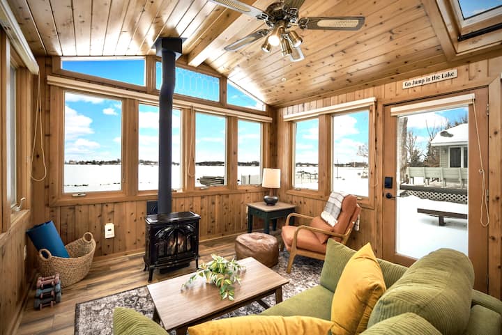 Charming Lakeside Home W Private Dock, Fireplace - Forest Lake, MN