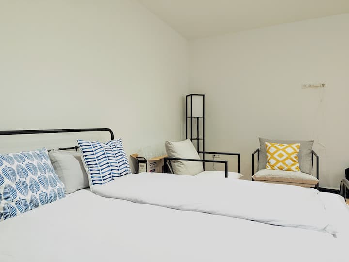 Neue Kiezwohnung Im Hinterhof - Hermsdorf