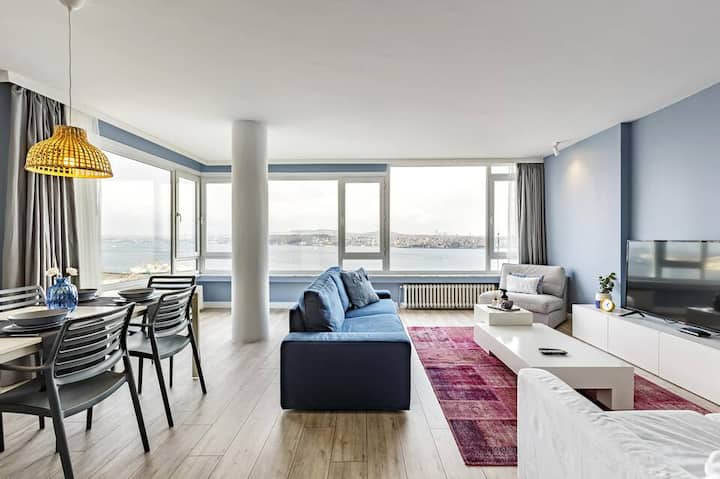 Wide Angle Bosphorus View/balcony/central Location - Istambul