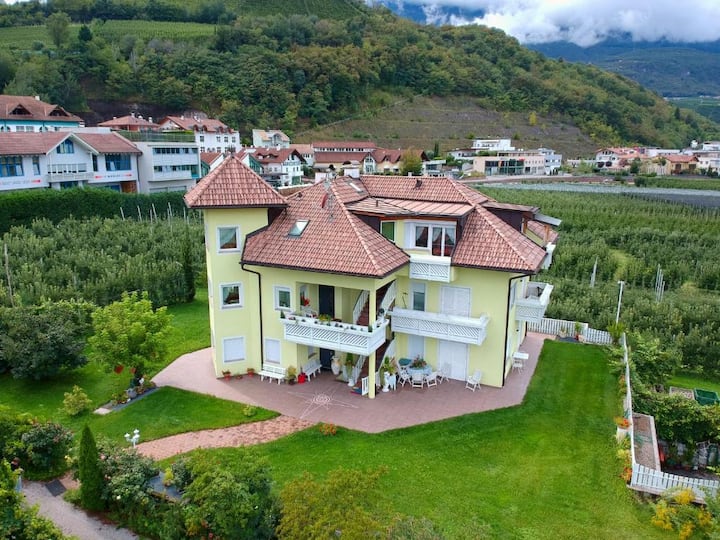 Fewo 2 Am Martinshof In Eppan - Bolzano
