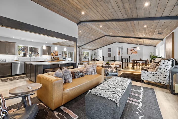 Luxury Flagstaff Retreat: 6br Modern Home + Casita - Flagstaff, AZ