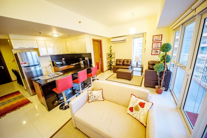 Spacious 1br 65sqm W/ Washer @ Venice Mall Bgc - Taguig