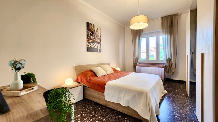 [À 150 M De La Mer] Grand Deux-pièces Avec Balcon - Loano