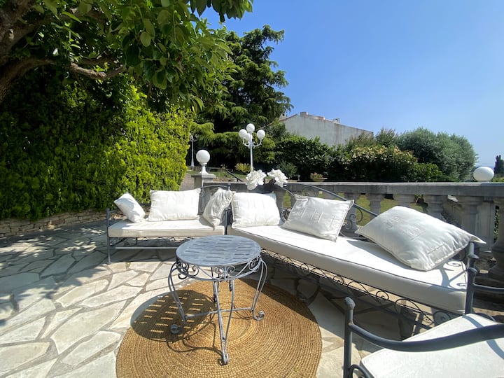 Terrasse Magique Piscine  Charme
Séjour Unique - Allauch