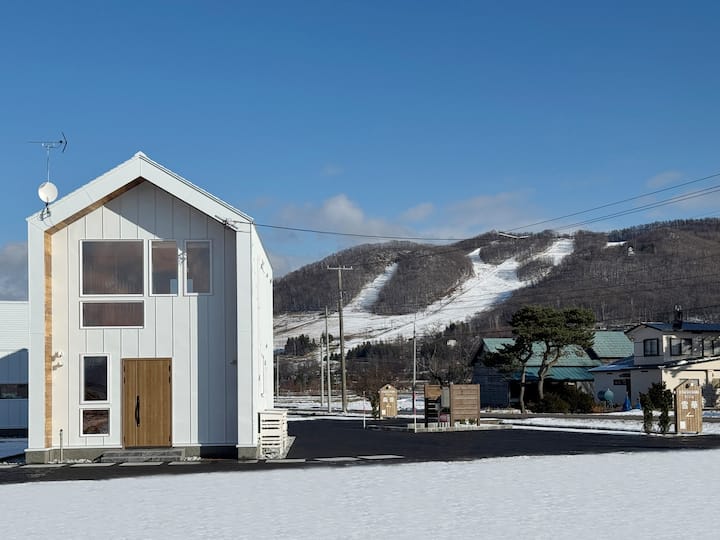 スキー場徒歩圏/動物園/絶景リビング - Asahikawa
