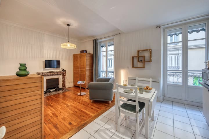 Roi Humbert Ii | Centre-ville - Caserne De Bonne - Grenoble