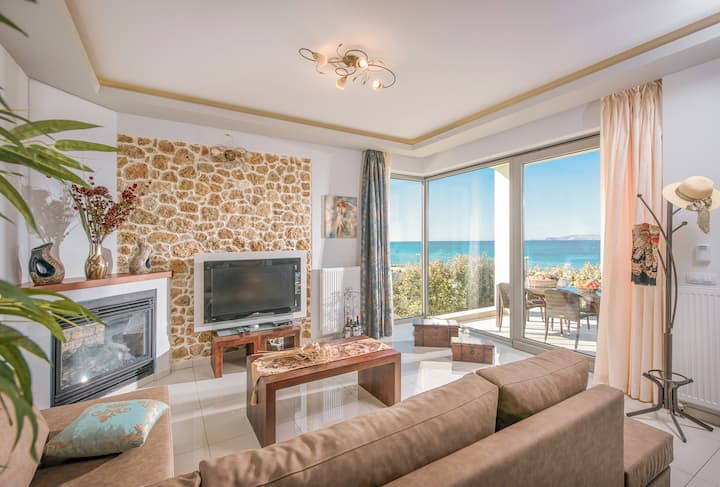 Aphrodite Beachfront Villa - On The Waves - Grecja