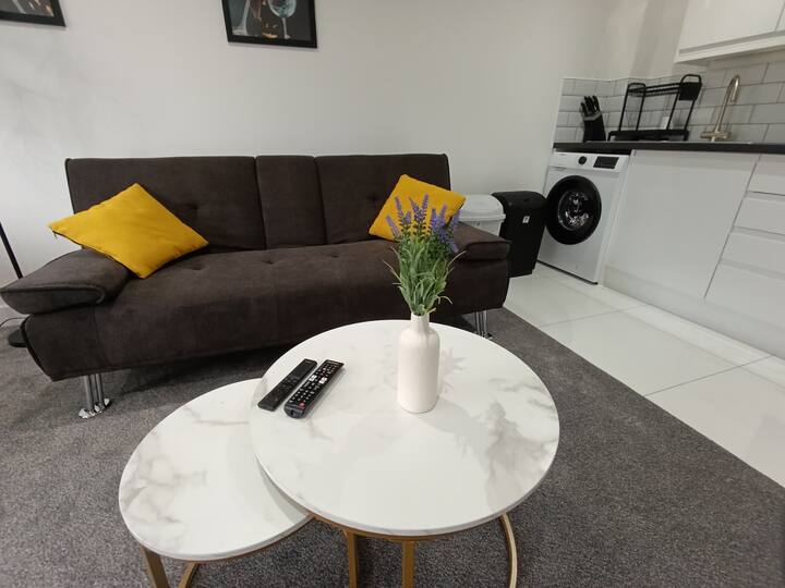 Open Mind Property - 2 Beds & Free Parking - Portsmouth