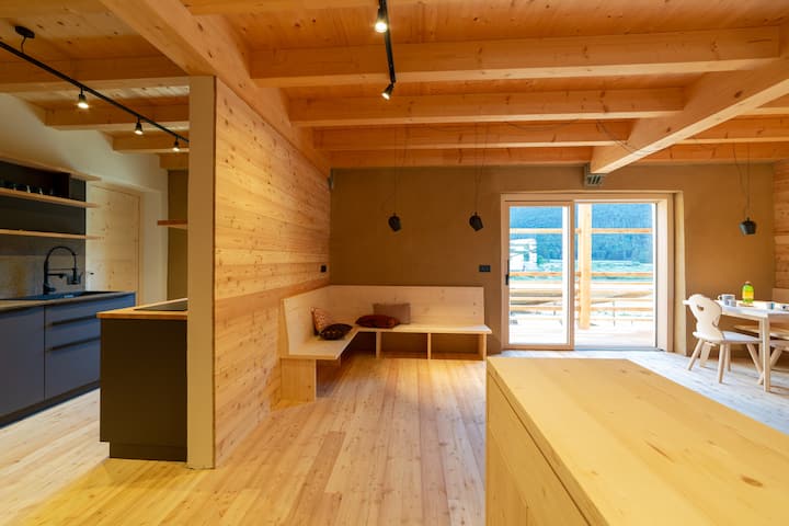 Matrimoniale Superior Con Vista Montagna - Comano