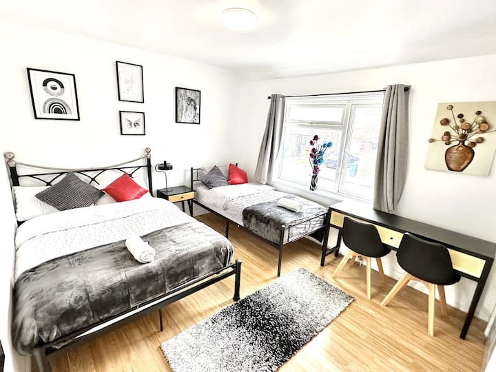 4b4b House Sleeps 10 Free Parking Near City Centre - Coventry