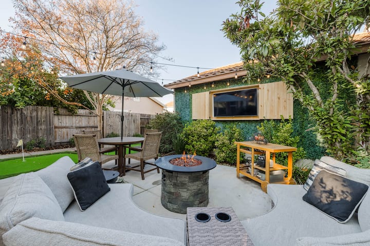 Charming Roseville Retreat - Roseville, CA
