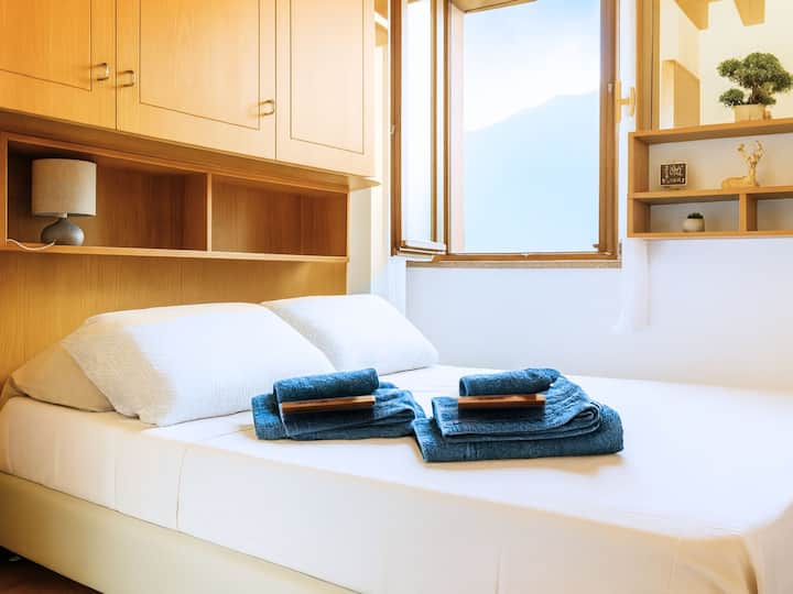 Cozy Lakeview Hideaway In Town Center - Montecampione