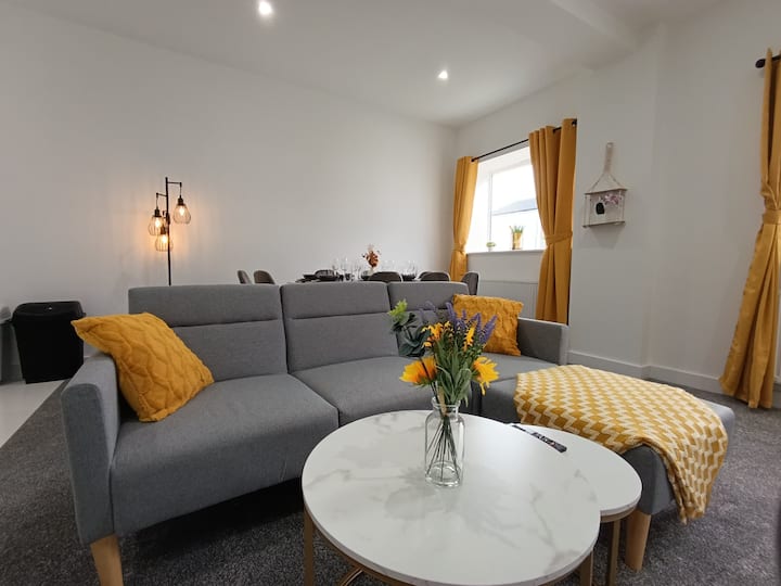 Open Mind Property - 2 Bedroom Flat - Isle of Wight