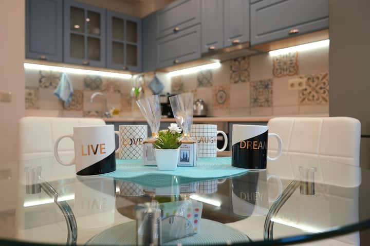 Cozy Apartment In The Heart Of Sofia+airport Taxi - Sofia