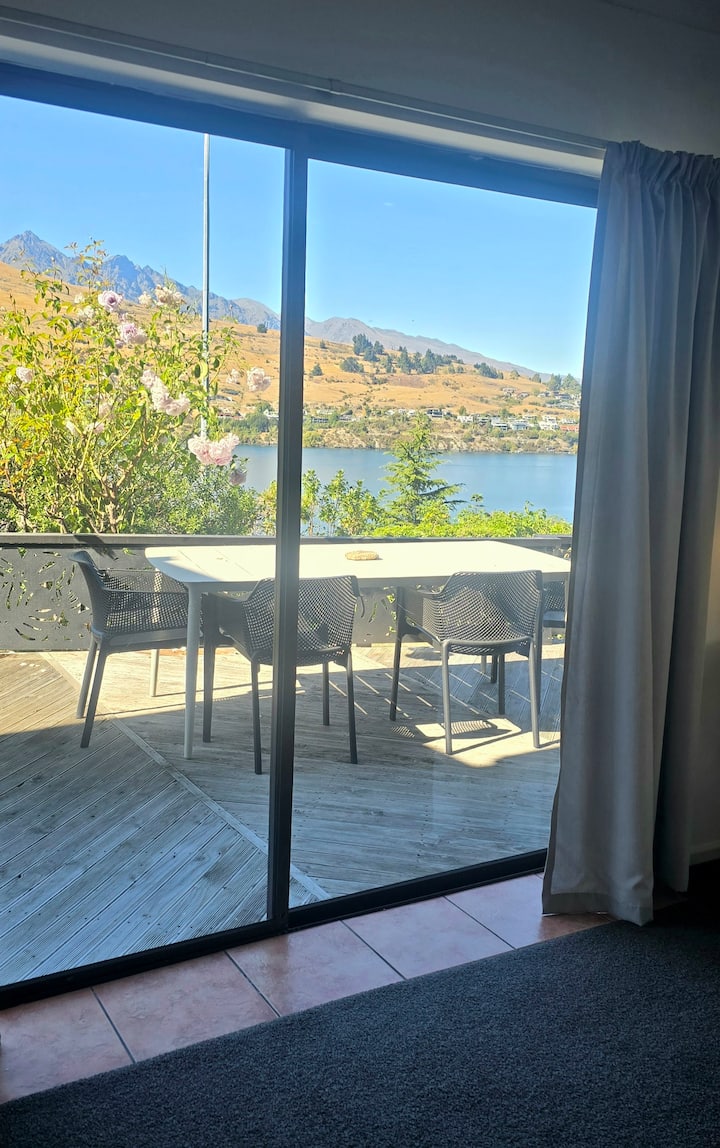 Midway Between Frankton And Queenstown Great Views - Queenstown