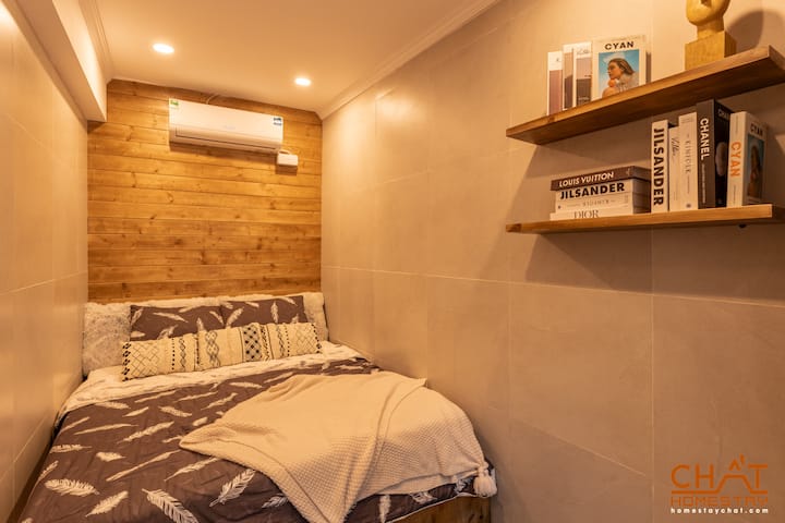 Hidden Bamboo Studio • Steps To Hoan Kiem Lake - Hanói