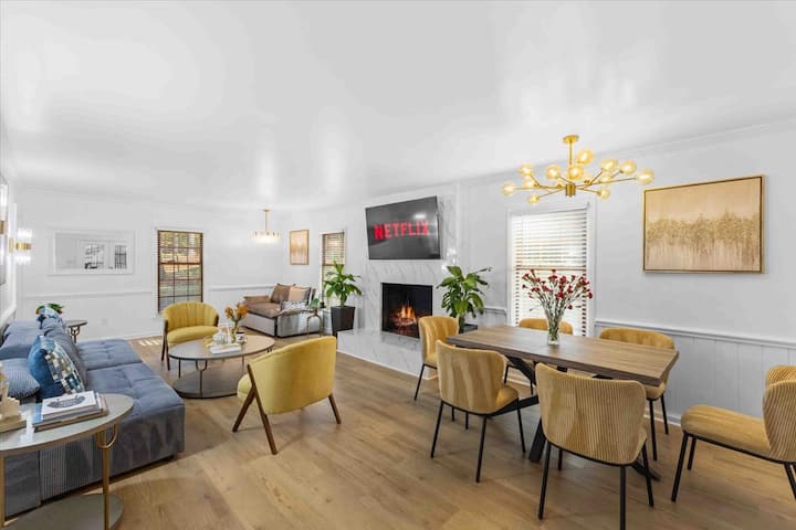 Modern Central Oasis | Relax & Recharge - Raleigh, NC