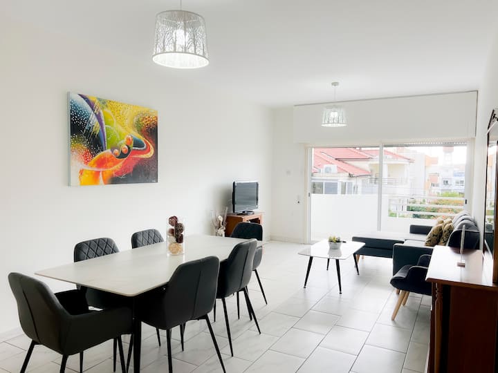 Samos City Center, 2br Sleeps 4 - Limassol