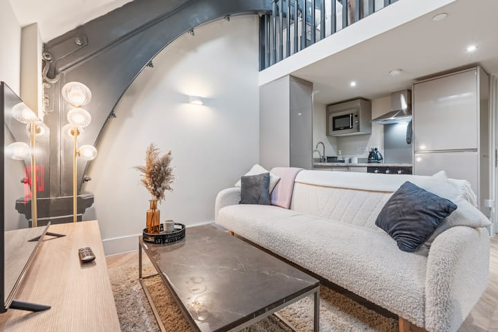Cosy Mezzanine Apartment Leeds - Leeds