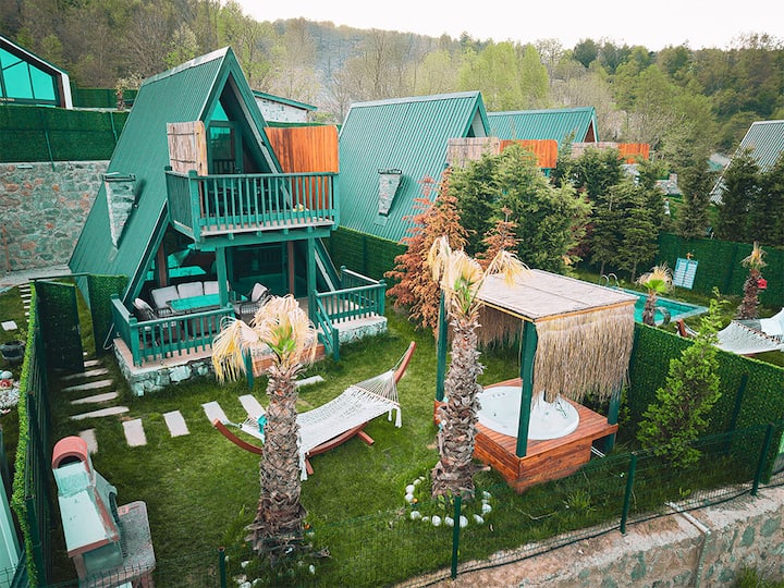 Bungalov Paris 2+1(isıtmasızortak Havuz),jakuzi - Sapanca